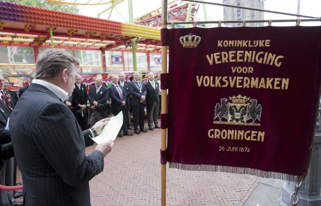 BESTUUR EN COMMISSIES – Koninklijke Vereeniging voor Volksvermaken